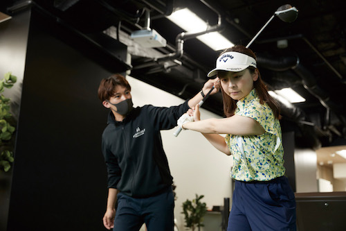 本気で上達目指すなら駅近で便利！ STEPGOLFの法則！ | BUZZ GOLF