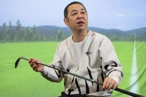 ゴルフ5がフォーティーンに求めた究極のハイバウンスウェッジ。｜GOLF5 × FOURTEEN | BUZZ GOLF