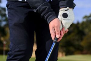 ゴルフ5がフォーティーンに求めた究極のハイバウンスウェッジ。｜GOLF5 × FOURTEEN | BUZZ GOLF