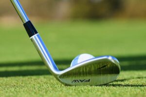 ゴルフ5がフォーティーンに求めた究極のハイバウンスウェッジ。｜GOLF5 × FOURTEEN | BUZZ GOLF